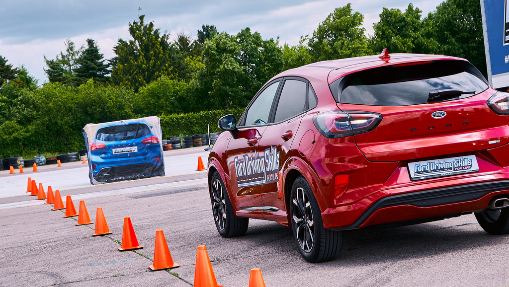 Ford Driving Skills for Life, fantastyczny kurs dla młodych kierowców