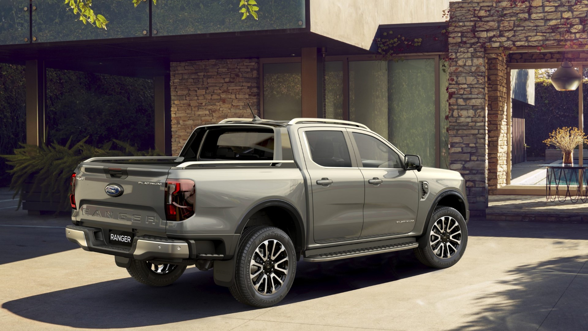 Ranger Platinum pickup Forda, silnik V6, najbogatsza wersja