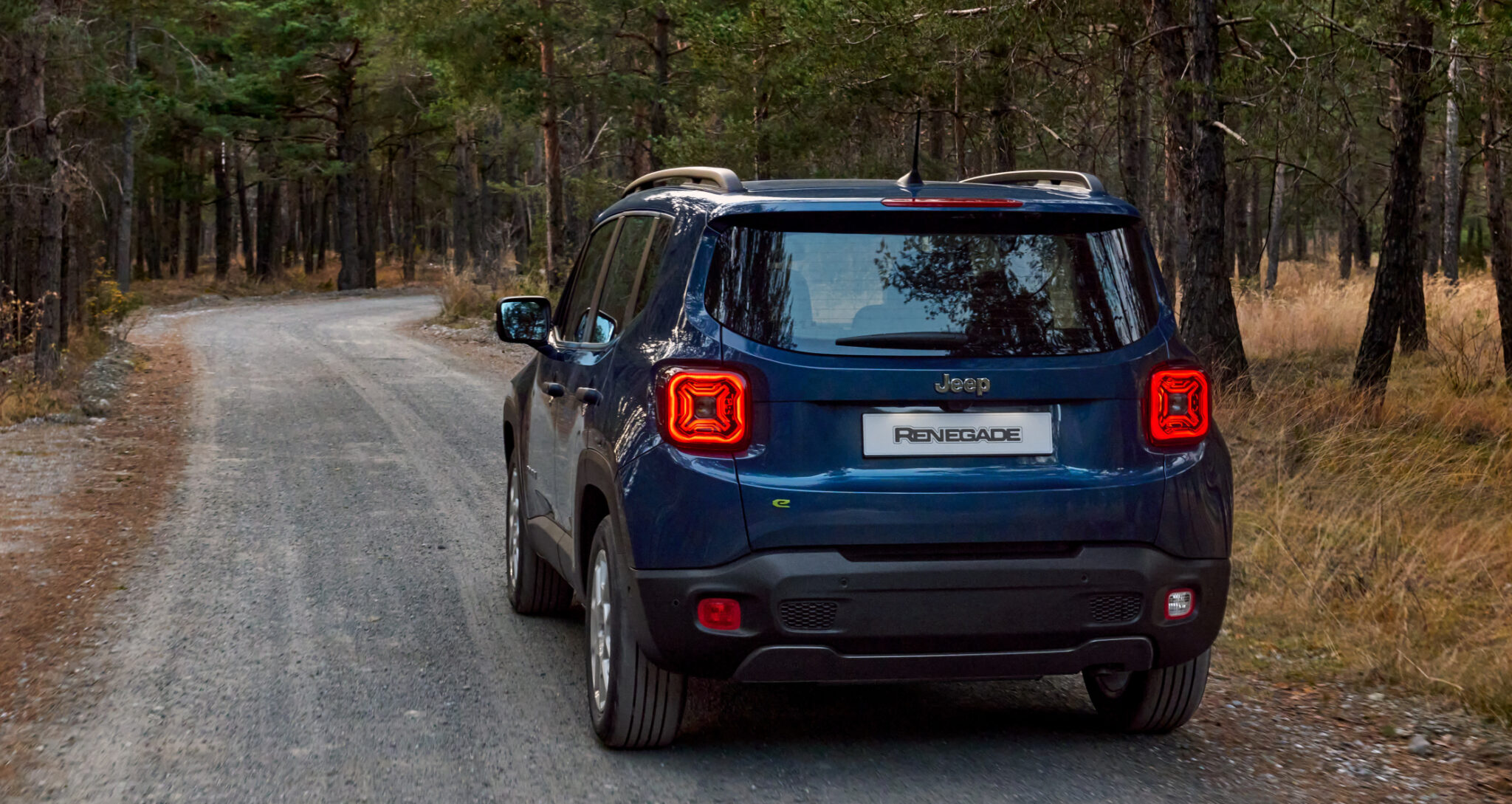 Nowy Jeep Renegade 2024. Cena, oferta, napędy, wyposażenie